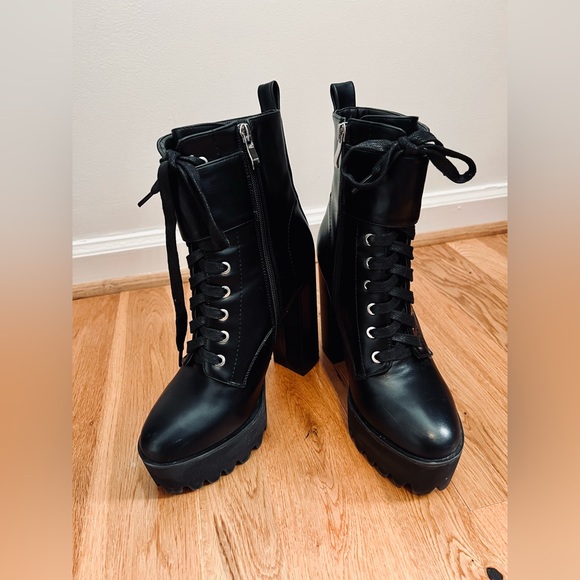 Shoes | Simmi London Black Platform Lace Up Motto Boot | Poshmark